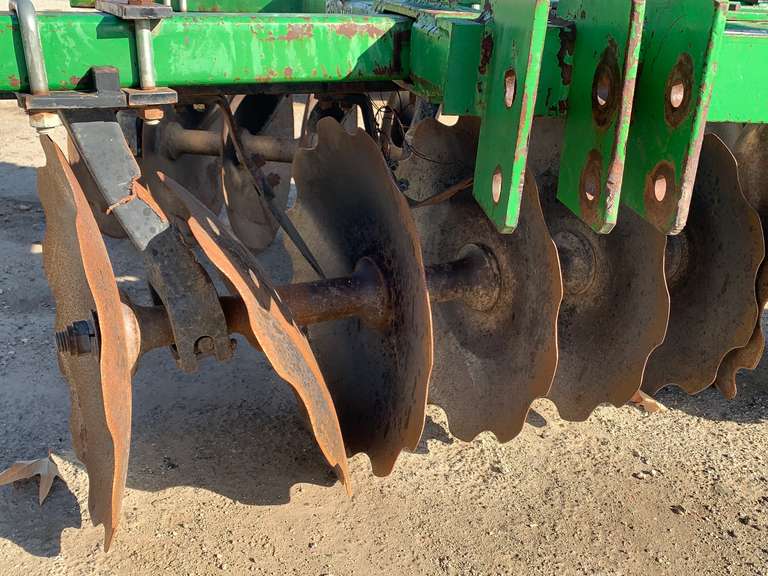 Frontier DH1396 8ft Offset 3 pt. Hitch Disc - 777 Auction Company