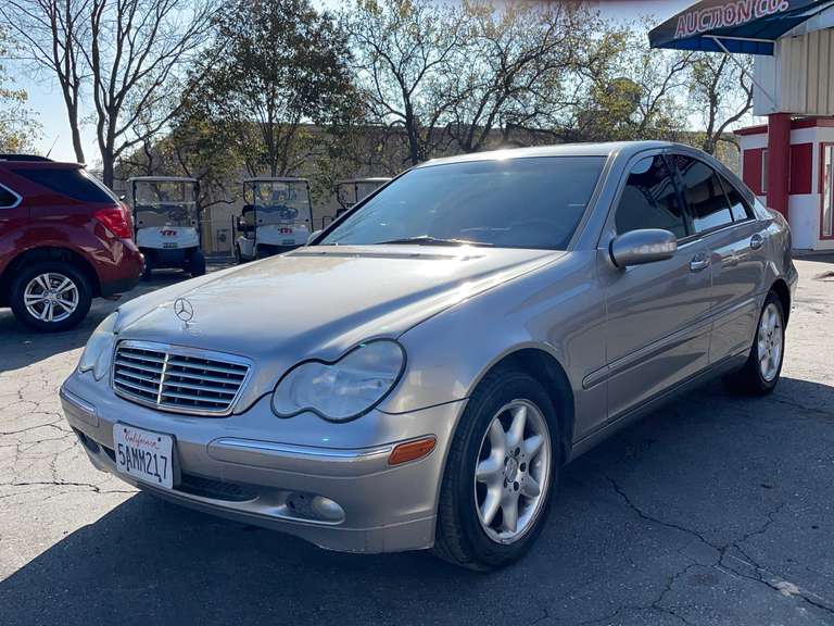 2003 Mercedes C230 with 234k miles - 777 Auction Company