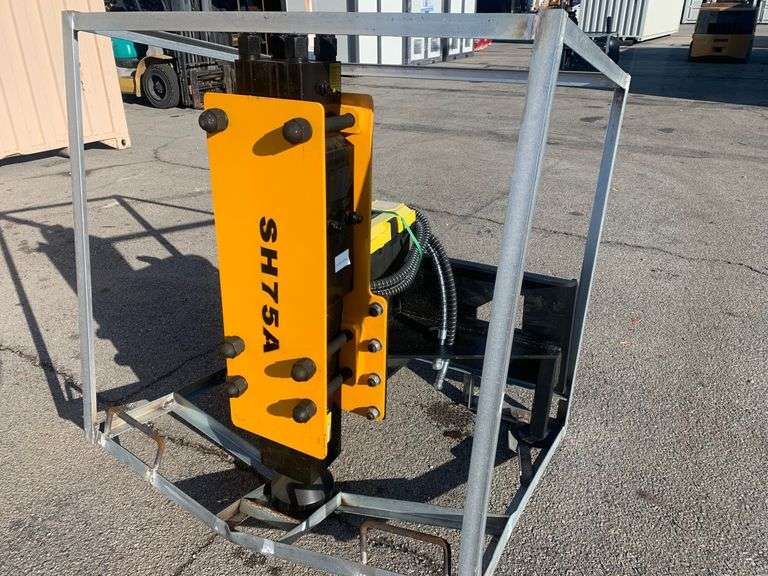 Hydraulic Hammer Compactor w/ 8" Pad - 777 Auction Company
