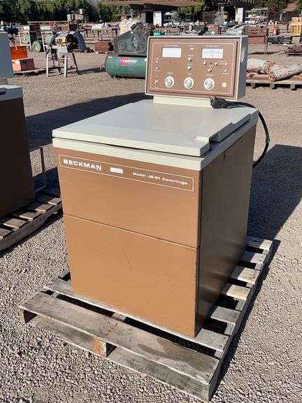 Beckman Model J2-21 Centrifuge Washer - 777 Auction Company