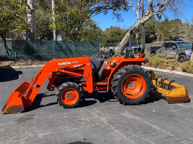 Kubota L2900 32hp 4WD Tractor w/ Gearmore Box Scraper - 777 Auction Company