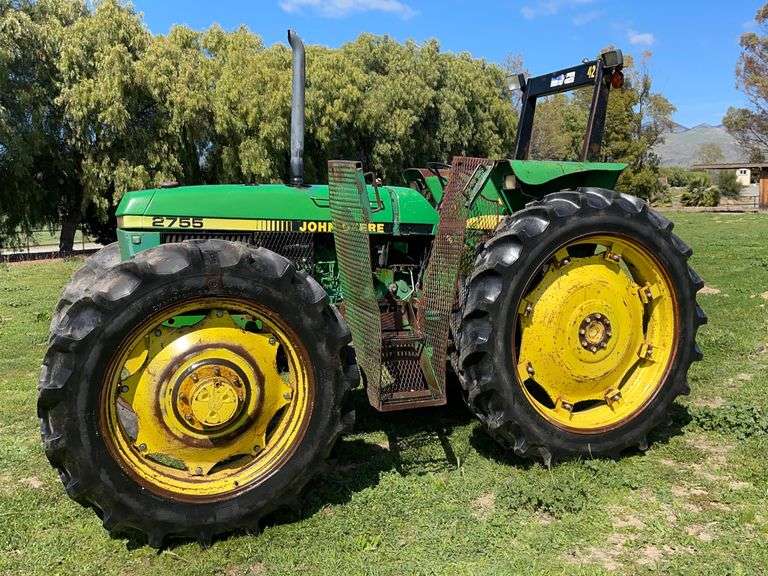 John Deere 2755 Diesel 4x4 Tractor - 777 Auction Company