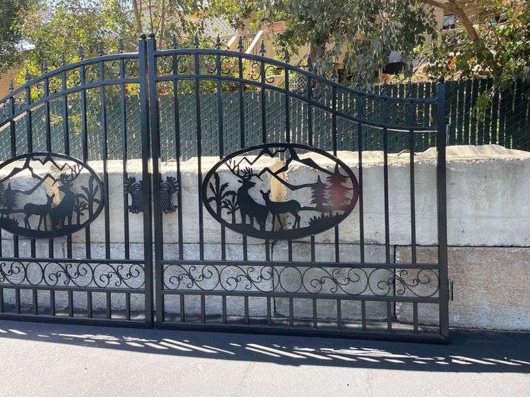 Unused 2021 Greatbear 14ft Bi-Parting Wrought Iron Gate - 777 Auction ...