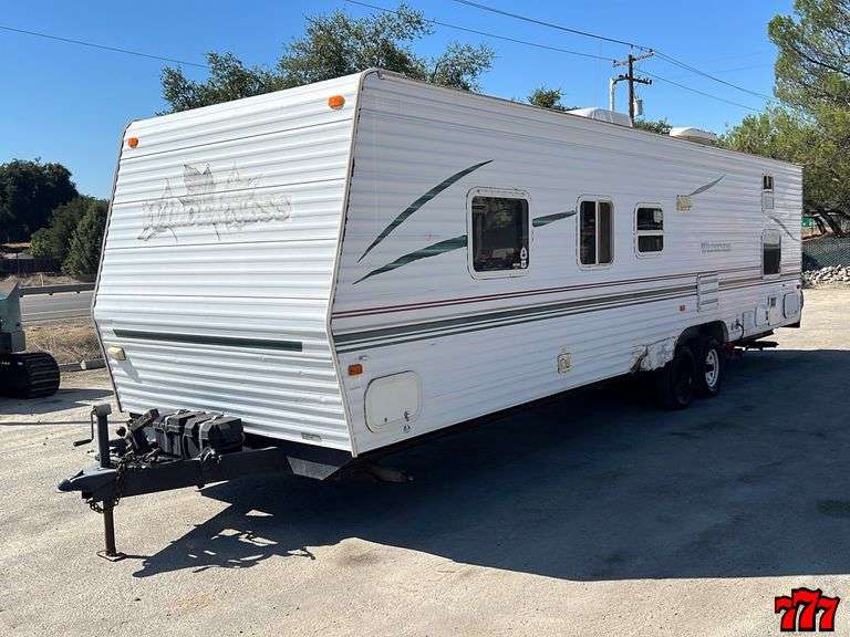 2001 Fleetwood Wilderness 31ft Travel Trailer - 777 Auction Company