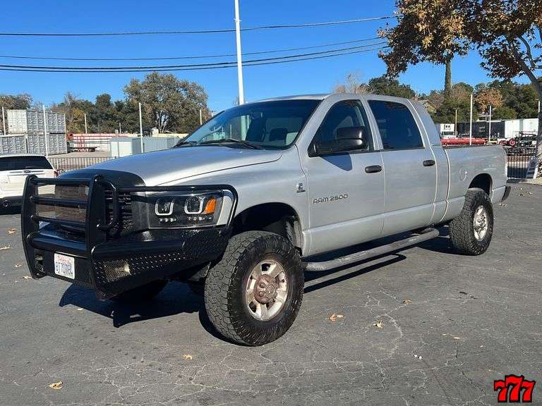 2006 Dodge Ram 2500 Diesel Mega Cab 4x4 267k miles - 777 Auction Company