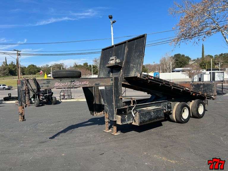 Brocks 24,000lb Gooseneck Flatbed Dump Trailer with Ramps - 777 Auction ...