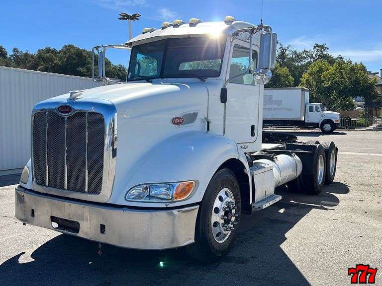 2008 Peterbilt 384 - 777 Auction Company