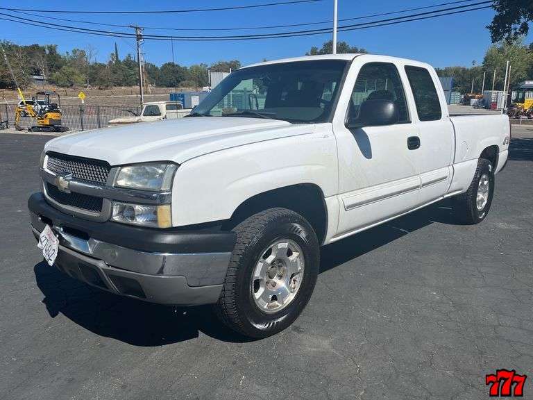 2003 Chevrolet 1500 4x4 with 242k miles - 777 Auction Company