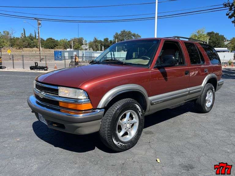 1998 Chevrolet Blazer 4x4 with 145k miles smogged - 777 Auction Company