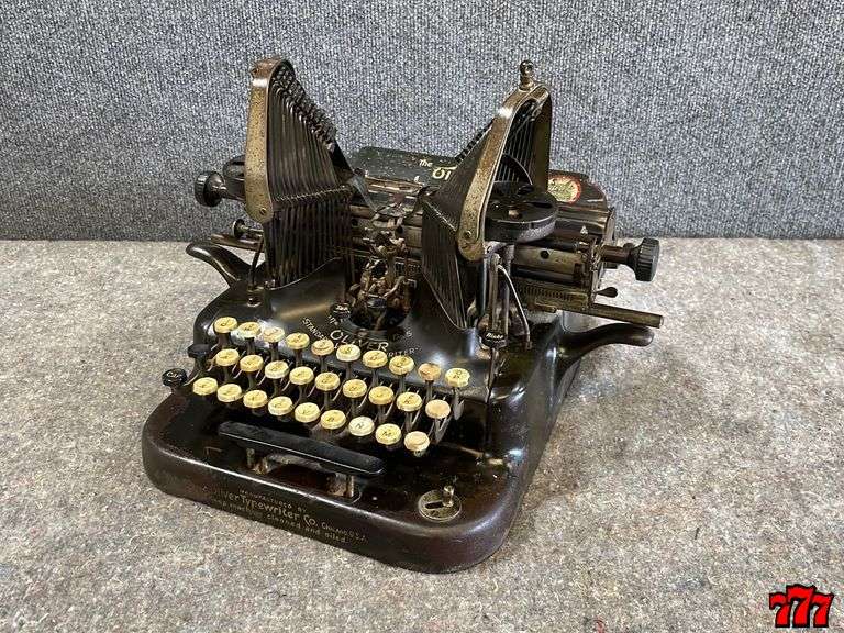 Oliver No. 5 Typewriter - 777 Auction Company