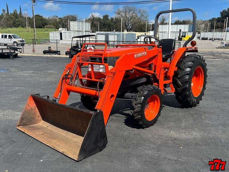 Kubota L-2900 Diesel 4x4 Tractor w/Loader - 777 Auction Company