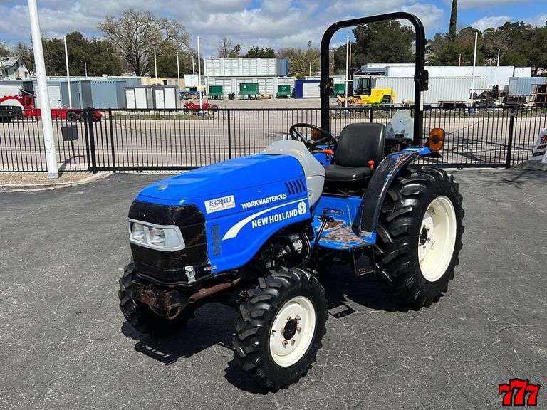 2013 New Holland Workmaster 35 Diesel 4x4 Tractor - 777 Auction Company