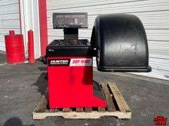 Hunter DSP 9000 Tire Balancer - 777 Auction Company