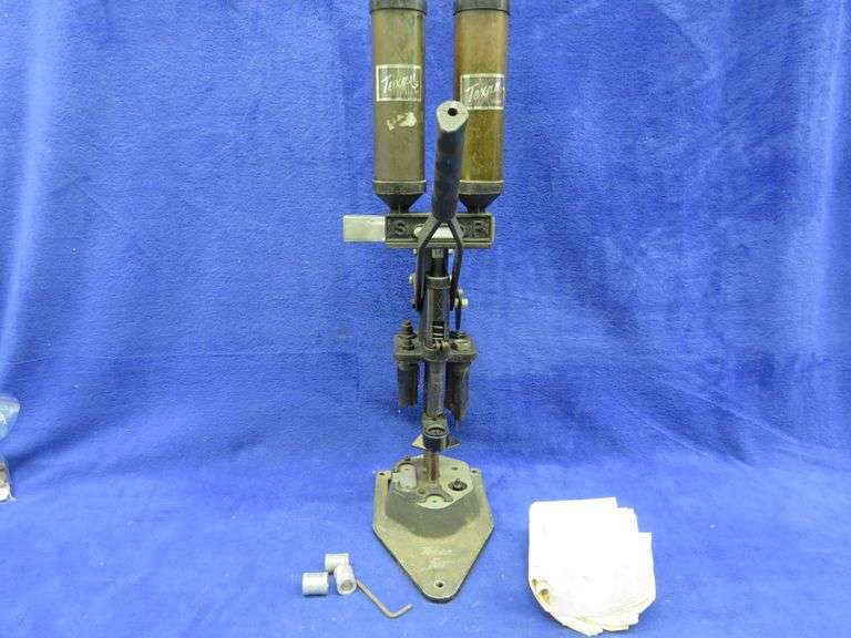 Texan FW 12 gauge reloader in good condition. Includes instructions ...