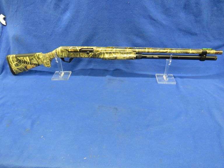 Benelli Super Black Eagle II. Camo pattern 12-gauge semi-auto shotgun ...
