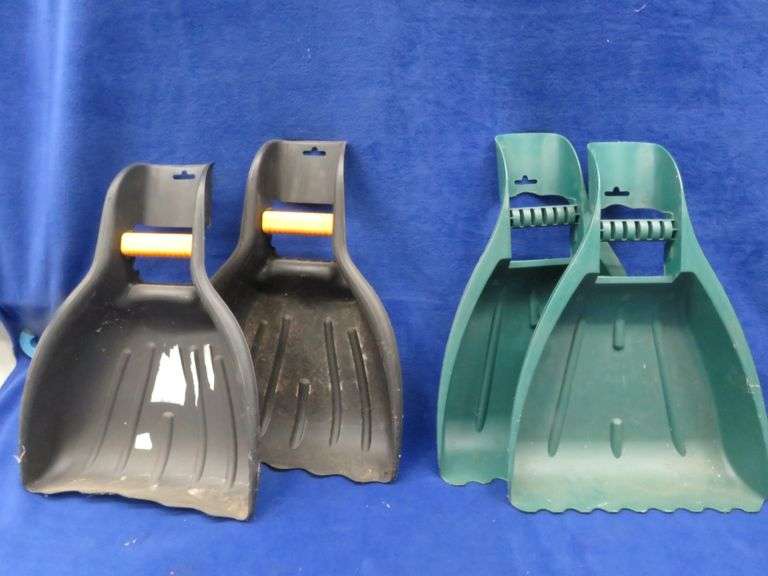 Two pairs of leaf scoops - AAA Auction and Realty