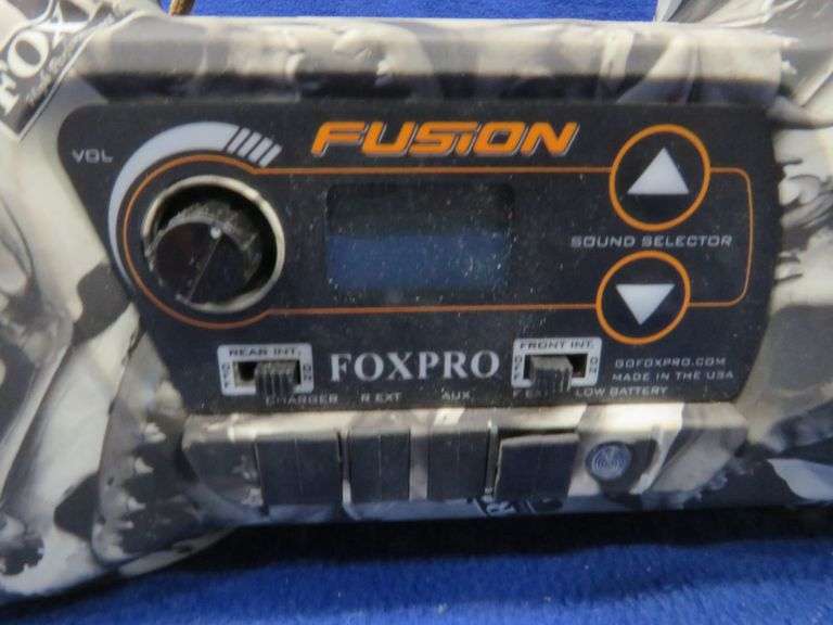 FoxPro electronic predator call with missing charger but works great ...