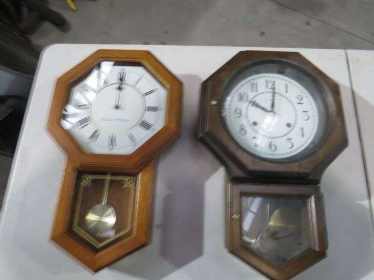 Seiko battery powered clock and a LeGant 31 day wind-up clock - AAA ...