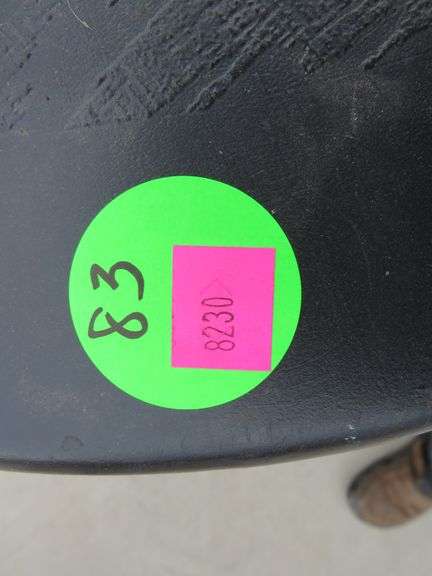 Gott garbage can and lid half-filled with field corn - AAA Auction and ...