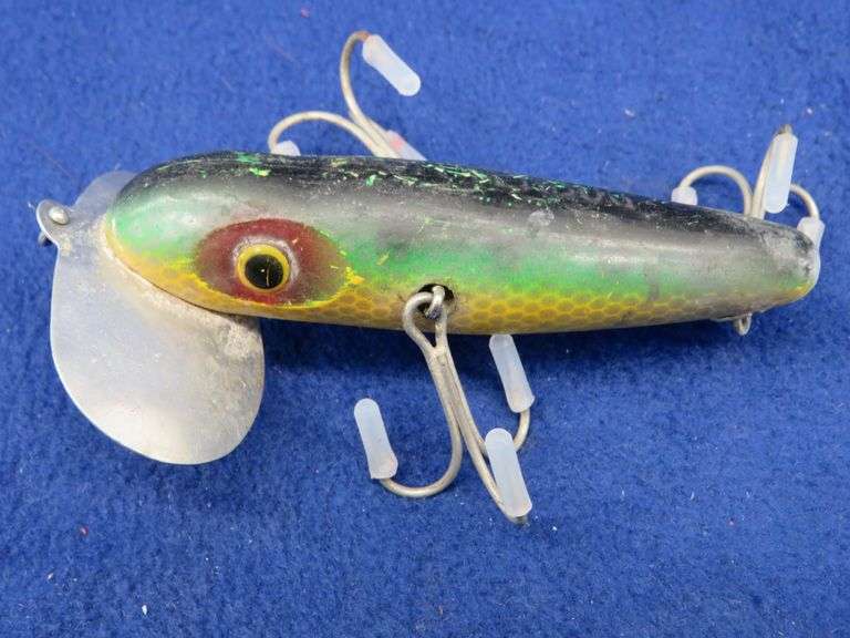 Vintage 4 1/4" Fred Arbogast wooden Muskie Jitterbug with tack eyes ...