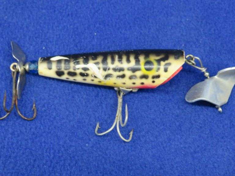 Vintage Fred Arbogast 3 1/8" Sputterbug with a beaded rear prop - AAA ...