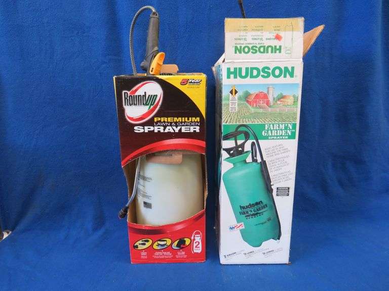 The couple that sprays together stays together. His and her 2-gallon ...