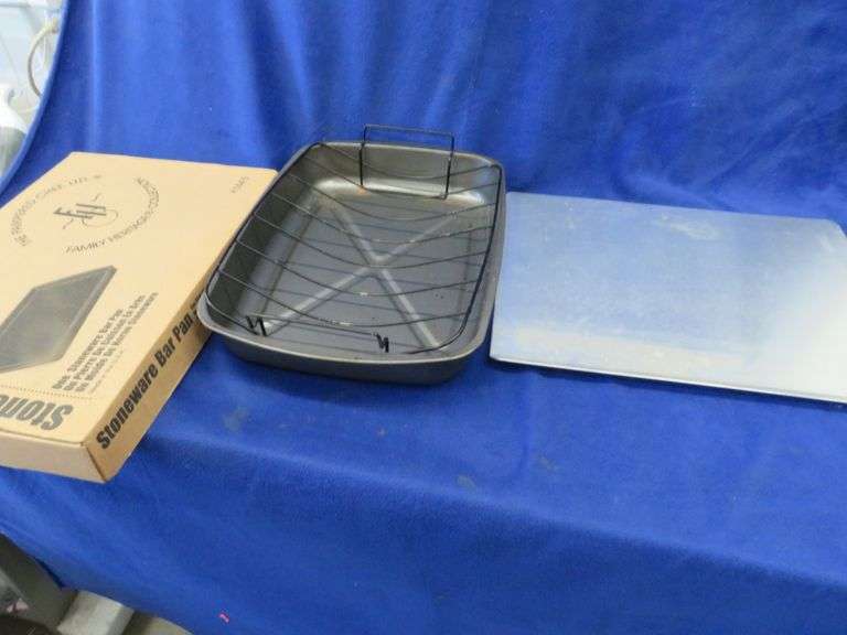 Pampered Chef stone bar pan NIB, and baking sheet and roaster pan - AAA ...