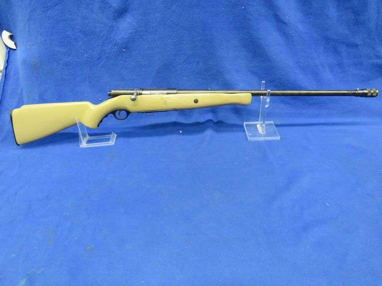 Mossberg bolt action 20 gauge shotgun with a clip. Model 185K A. 2 3/4 ...