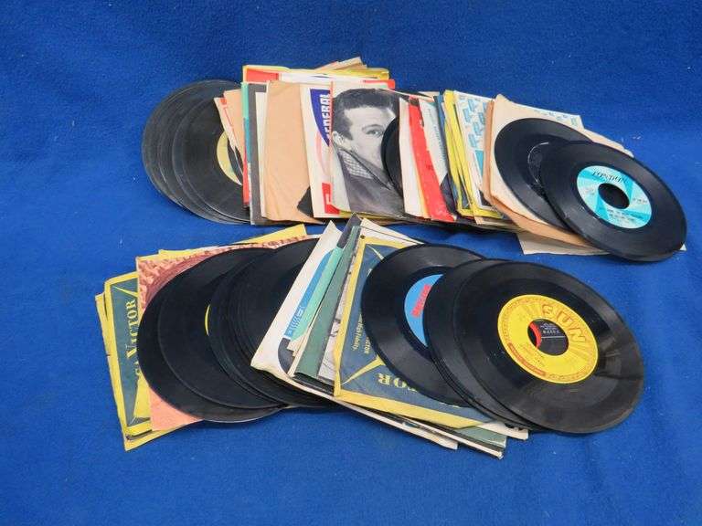 6" stack of 45 RPM records including The Beatles, Dave Clark Five ...