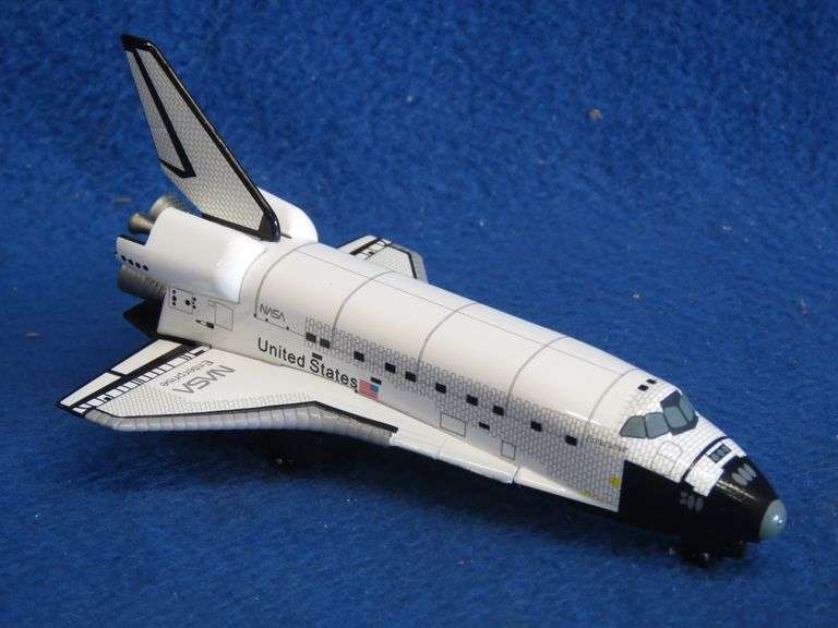 NASA Space Shuttle "Enterprise" die-cast metal model airplane - AAA ...
