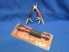 Snap-On multi-tool and a Snap-On flashlight - AAA Auction and Realty