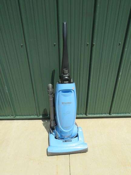 Kenmore Handi-Mate Jr vacuum - AAA Auction and Realty
