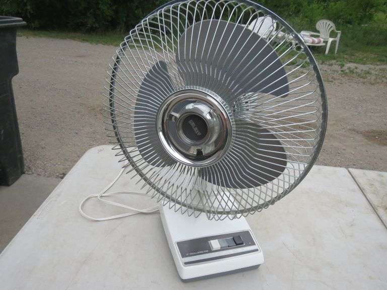 Galaxy 12" oscillating fan - AAA Auction and Realty