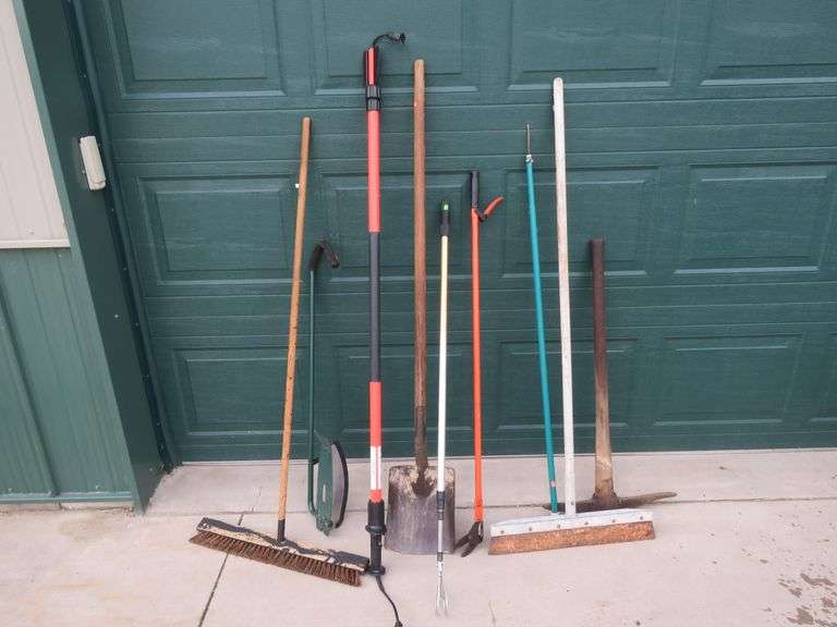 Long-handled tools - AAA Auction and Realty