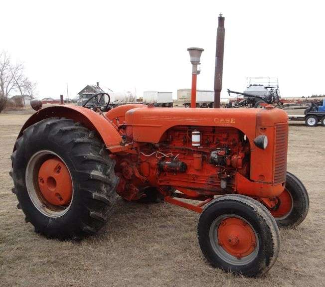 Case 500 tractor, diesel - Ascent Auction