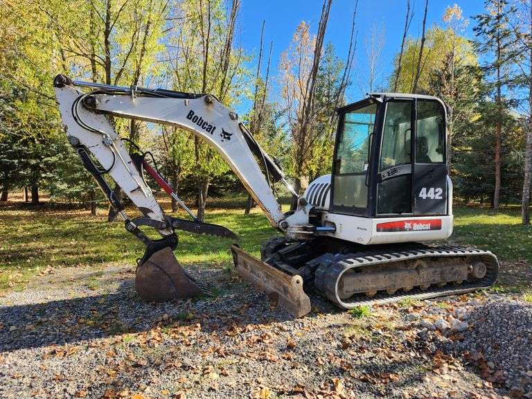 2002 Bobcat 442 Excavator, Hr. Meter: 4624 - Ascent Auction