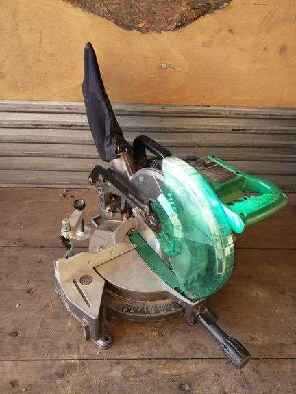 Hitachi 10 compound miter saw Ascent Auction