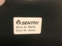 Sentry model R2210 Gun Safe - Lil Dusty Online Auctions - All Estate ...