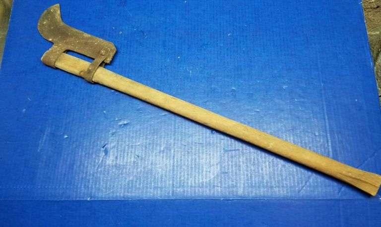 Vintage 35 INCH Fireman's Brush Hook Axe - Lil Dusty Online Auctions ...