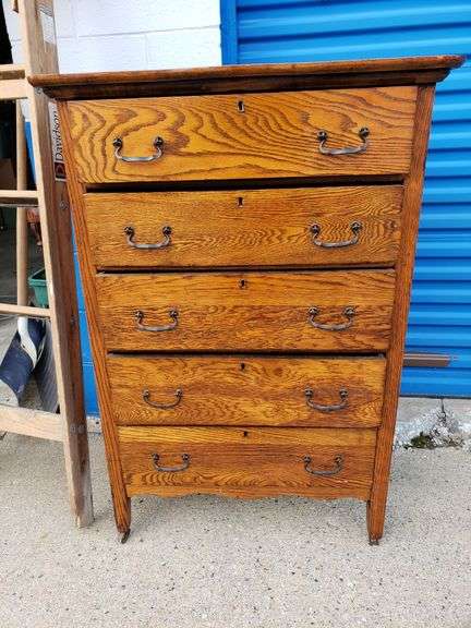 Antique 5 Drawer Dresser - Lil Dusty Online Auctions - All Estate ...