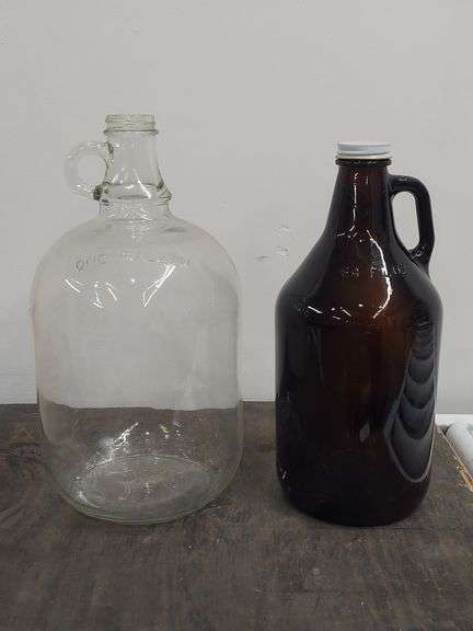 Vintage 1 Gallon Glass Jugs 5e Lil Dusty Online Auctions All Estate Services Llc