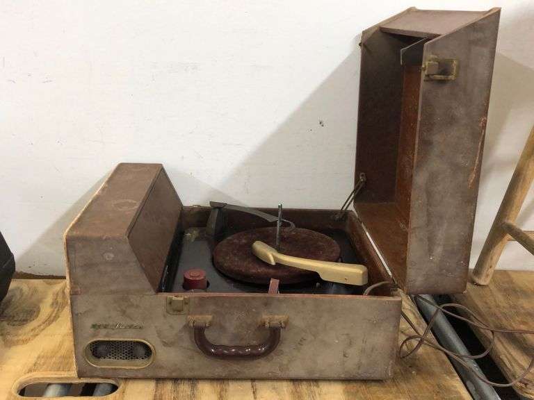 Vintage RCA Victor - Portable Record Player. 5C - Lil Dusty Online ...