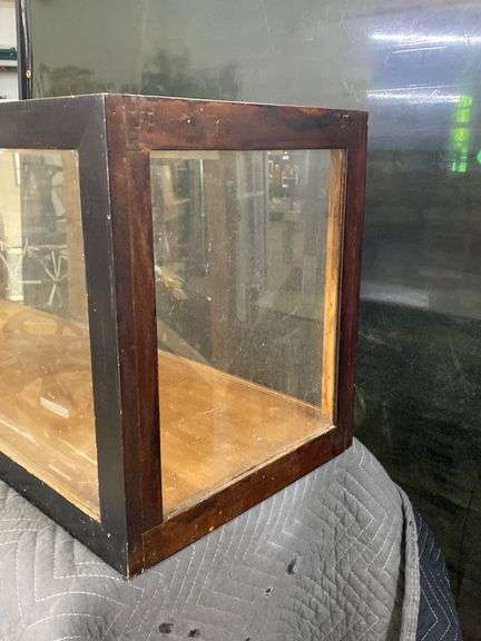 Antique table top display case - Lil Dusty Online Auctions - All Estate ...