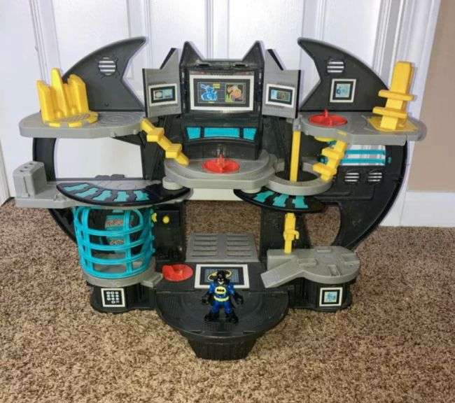 Batman Imaginext Play-set -Bat cave with Figure - Lil Dusty Online ...