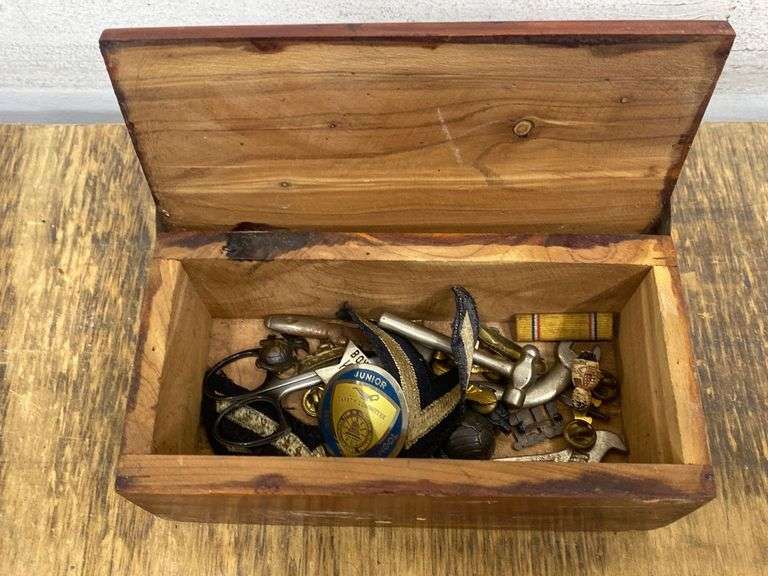 Small cedar box with pins, badges, etc. 7c - Lil Dusty Online Auctions ...