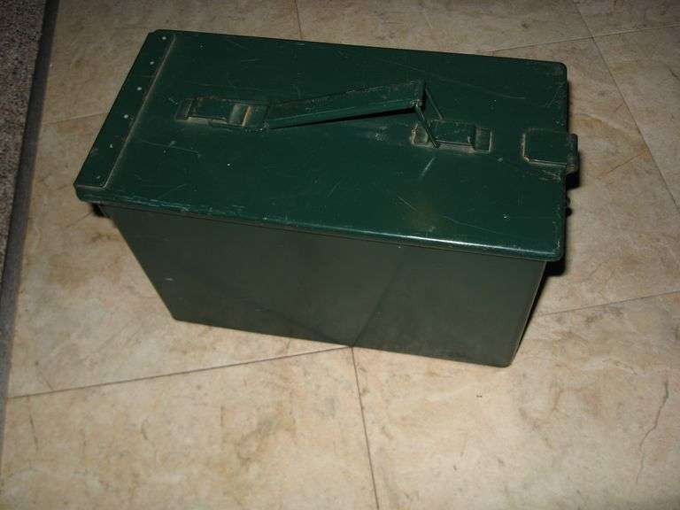 GREEN AMMO CAN WITH A WHOLE BUNCH OF 12 GAUGE - Lil Dusty Online ...