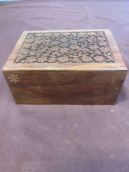 Ornate wood box 7 1/2” X 5 1/4” X 3 1/2” - Lil Dusty Online Auctions ...