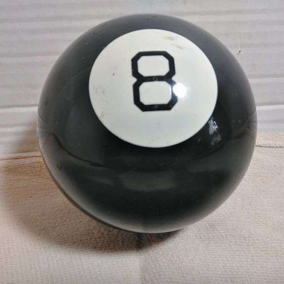 Magic 8-Ball 4" - has the answers to all your questions! - Lil Dusty ...