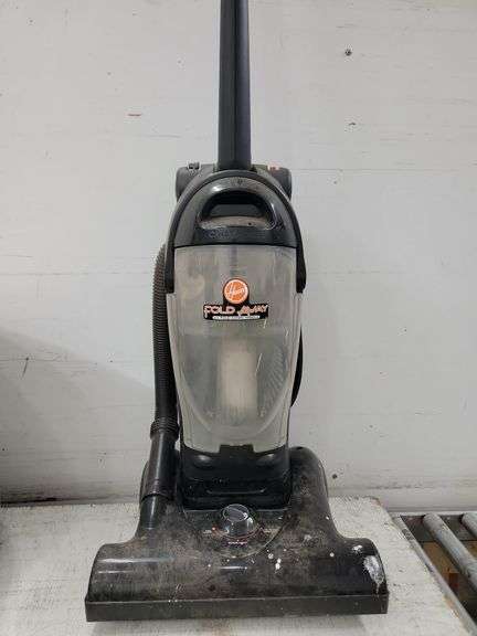 Hoover Fold Away Vacuum. 9A - Lil Dusty Online Auctions - All Estate ...