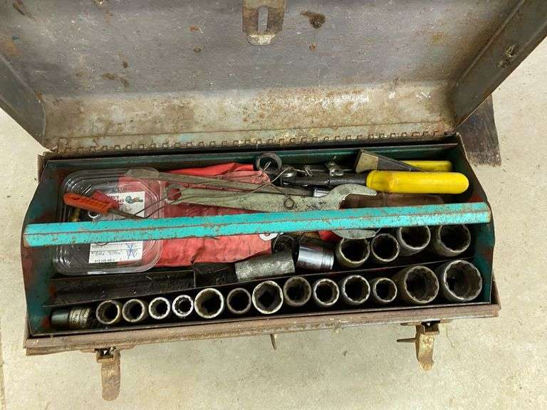 Sears Craftsman portable tool box and contents - Lil Dusty Online ...
